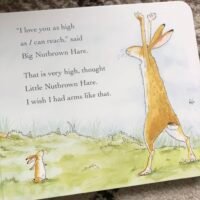 Children’s Bookshelves: Valentine’s Day Books (with Free Printable)